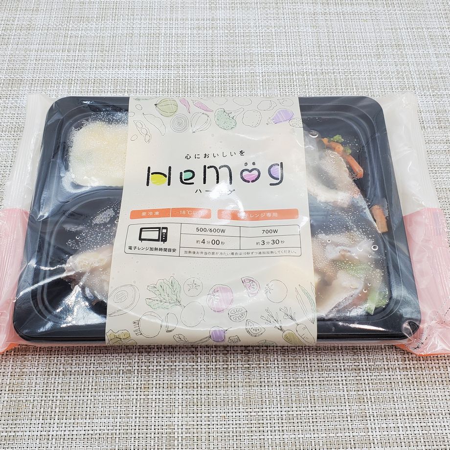 HeMog（ハーモグ）・オリジナルBOX「鶏肉の時雨煮と鮭(サケ)の塩焼き」を食べました - こせたん宅配弁当